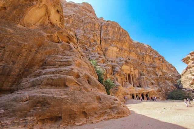 Petra, Jordan: 5 Steps to Channeling Indiana Jones - Young Adventuress
