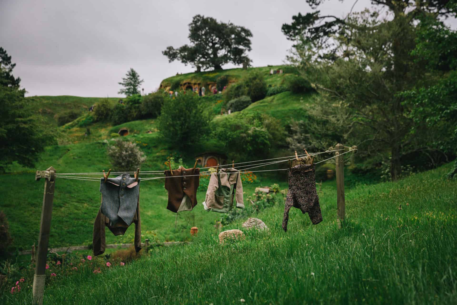 An evening feast fit for a queen at Hobbiton - Young Adventuress