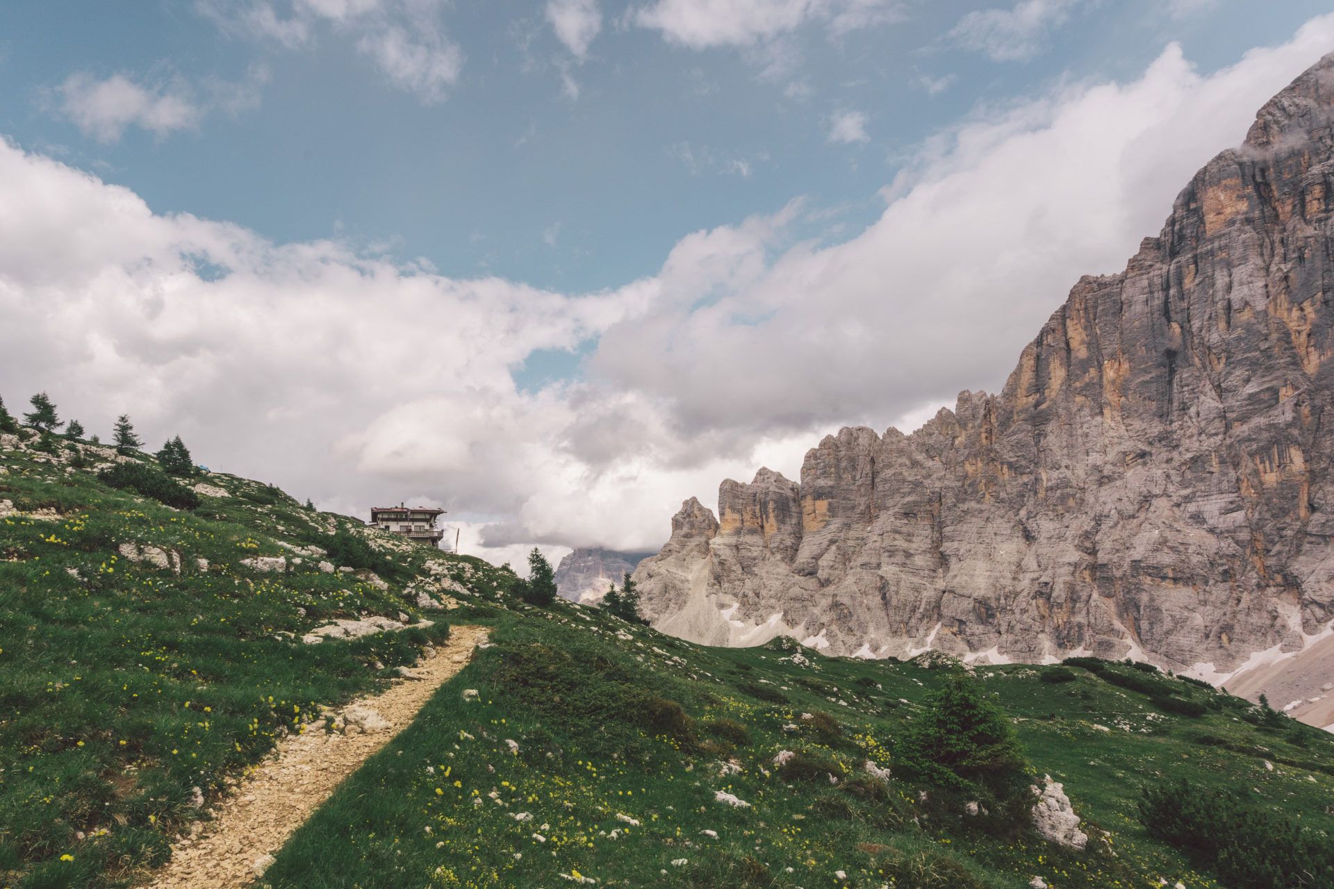 10 ways rifugios in the Dolomites are redefining hut life - Young ...