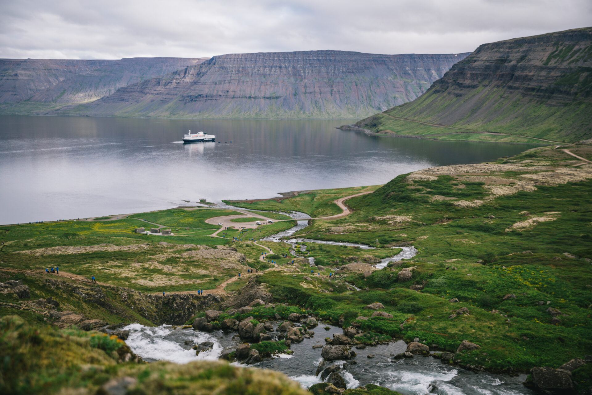 25 photos to inspire you to visit Iceland by sea - Young Adventuress