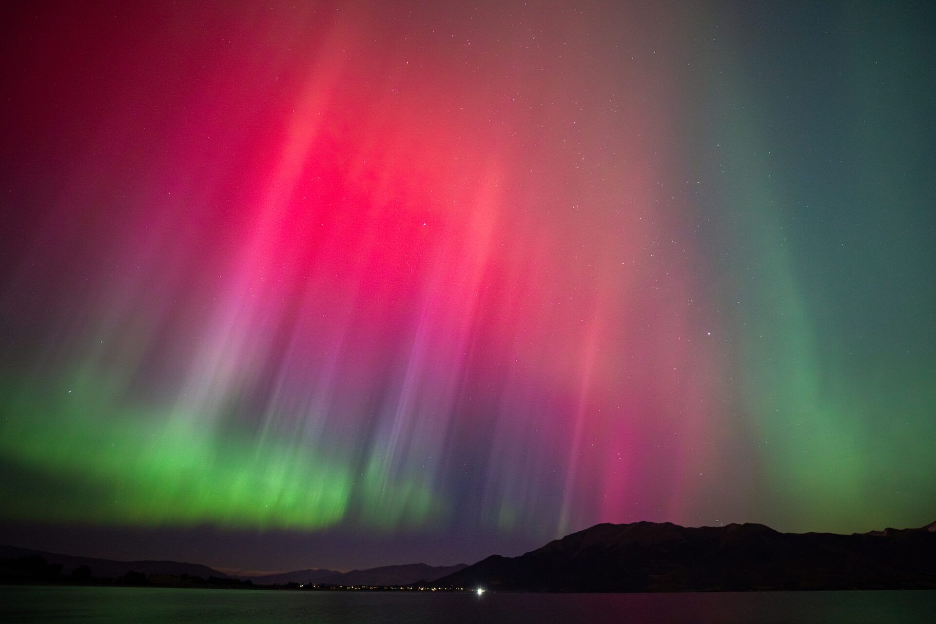 All eyes on New Zealand's most spectacular aurora in decades - Young ...